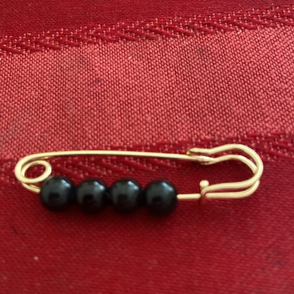 Jewelry | 51new Gold Tone And Black Beaded Broach Pin | Poshmark
